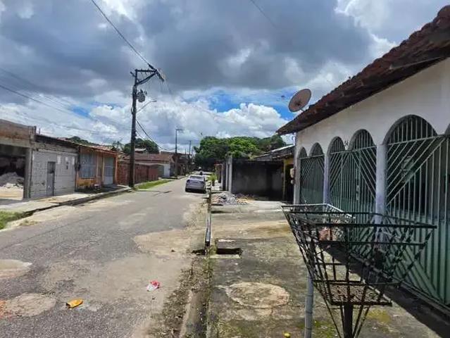 Casa / Sobrado para Venda em Belém/PA Coqueiro 4 Quartos