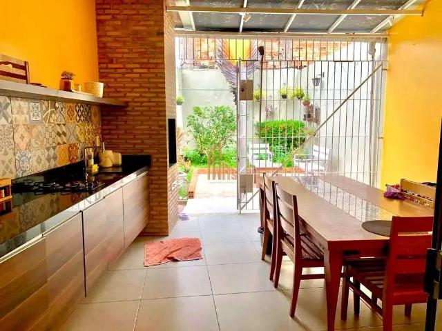 Casa / Sobrado para Venda em Belém/PA Fátima 3 Quartos