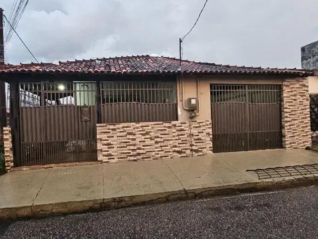 Casa / Sobrado para Venda em Belém/PA Parque Verde 3 Quartos