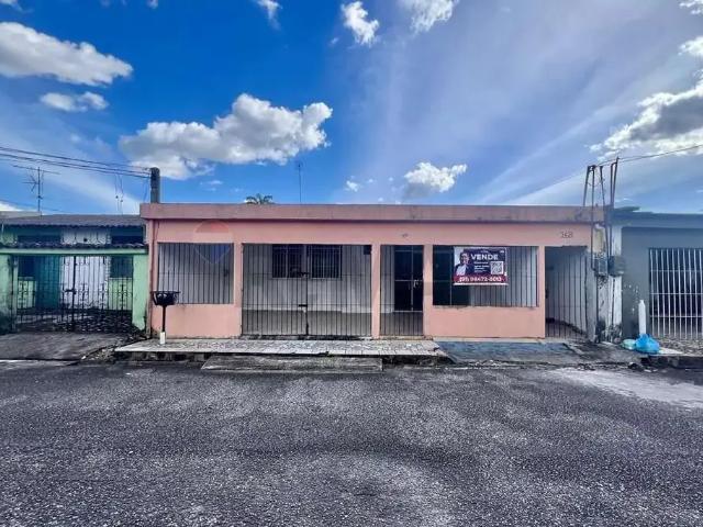 Casa / Sobrado para Venda em Belém/PA Tapanã Icoaraci 4 Quartos