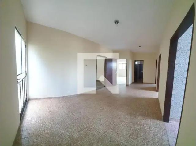 Casa / Sobrado para Venda em Belo Horizonte/MG Milionários 4 Quartos
