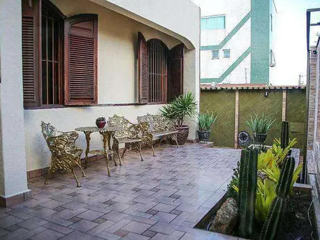 Casa / Sobrado para Venda em Belo Horizonte/MG Minas Brasil 8 Quartos