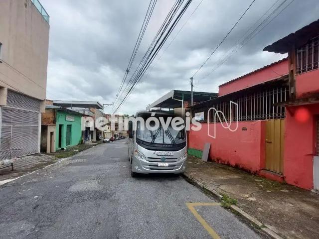 Casa / Sobrado para Venda em Belo Horizonte/MG Nazaré 2 Quartos