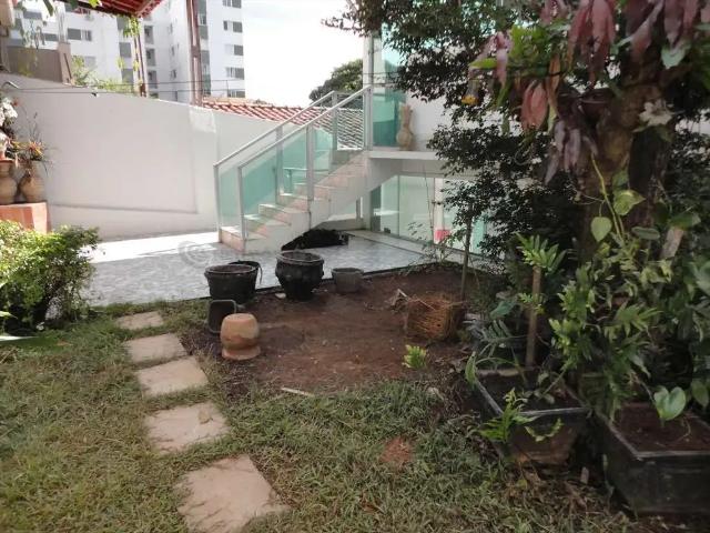 Casa / Sobrado para Venda em Belo Horizonte/MG Nova Suíssa 3 Quartos