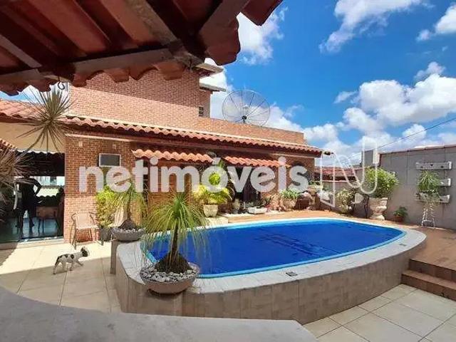 Casa / Sobrado para Venda em Belo Horizonte/MG Nova Suíssa 6 Quartos
