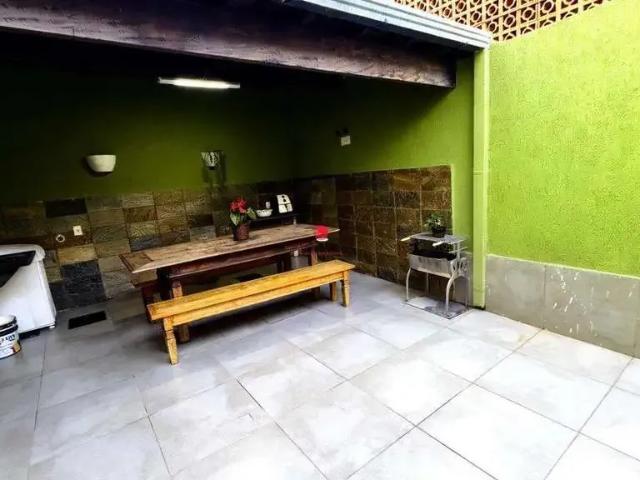 Casa / Sobrado para Venda em Belo Horizonte/MG Ouro Preto 3 Quartos