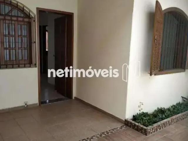 Casa / Sobrado para Venda em Belo Horizonte/MG Ouro Preto 2 Quartos