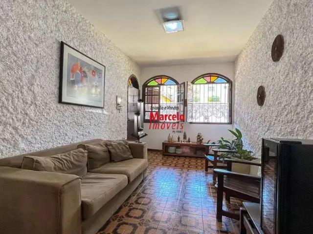 Casa / Sobrado para Venda em Belo Horizonte/MG Ouro Preto 4 Quartos