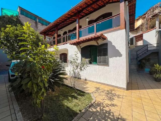 Casa / Sobrado para Venda em Belo Horizonte/MG Ouro Preto 4 Quartos