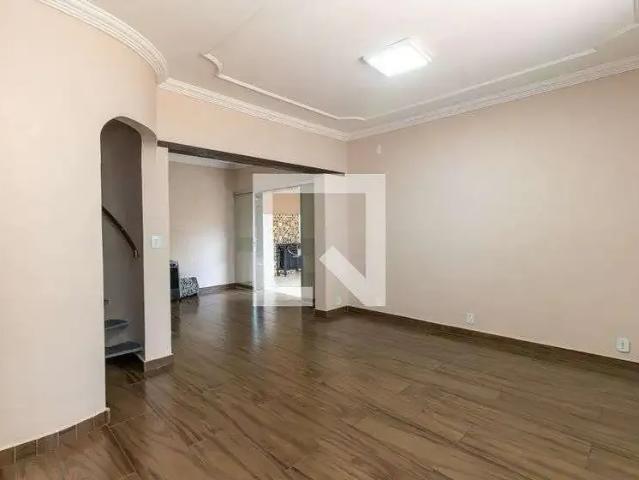 Casa / Sobrado para Venda em Belo Horizonte/MG Aeroporto 2 Quartos