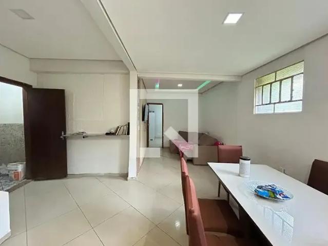Casa / Sobrado para Venda em Belo Horizonte/MG Aeroporto 3 Quartos