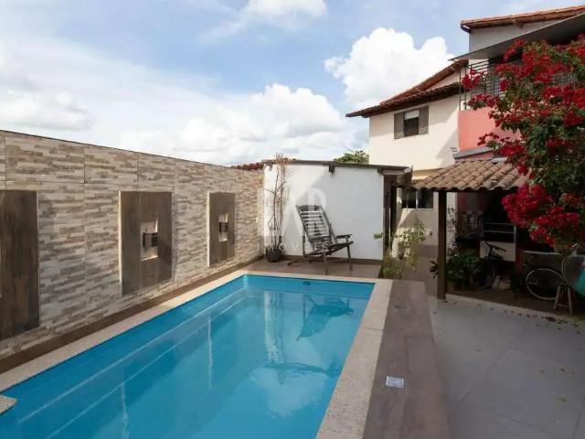 Casa / Sobrado para Venda em Belo Horizonte/MG Alípio de Melo 5 Quartos