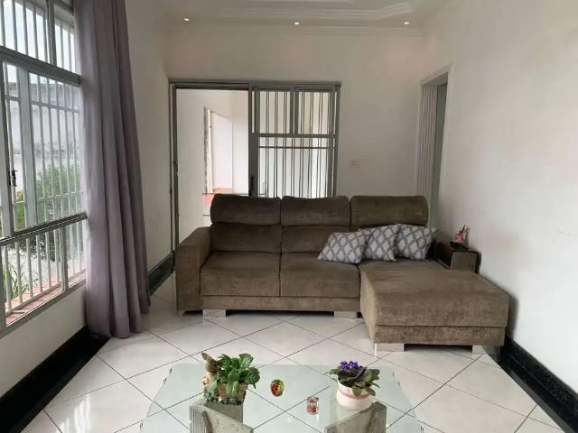Casa / Sobrado para Venda em Belo Horizonte/MG Aparecida 4 Quartos