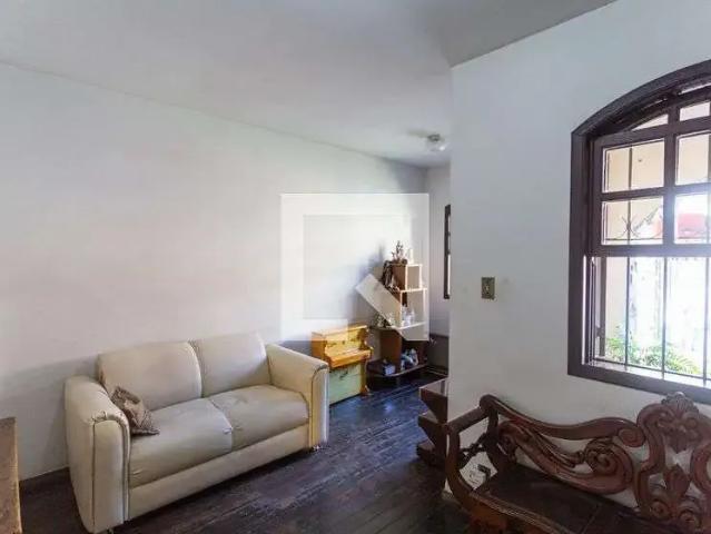 Casa / Sobrado para Venda em Belo Horizonte/MG Aparecida 5 Quartos