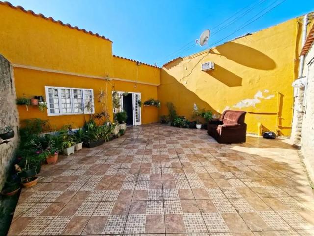 Casa / Sobrado para Venda em Belo Horizonte/MG Araguaia 4 Quartos