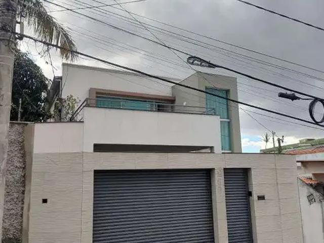 Casa / Sobrado para Venda em Belo Horizonte/MG Araguaia 5 Quartos