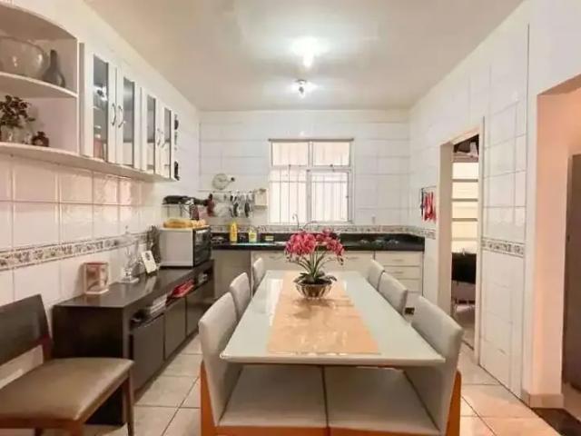 Casa / Sobrado para Venda em Belo Horizonte/MG Buritis 5 Quartos