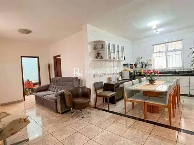 Casa / Sobrado para Venda em Belo Horizonte/MG Buritis 5 Quartos