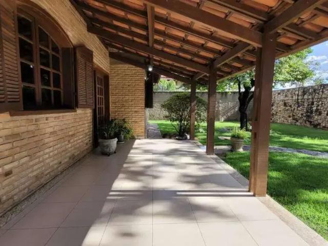 Casa / Sobrado para Venda em Belo Horizonte/MG Bandeirantes 4 Quartos