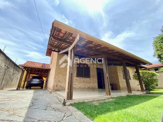 Casa / Sobrado para Venda em Belo Horizonte/MG Bandeirantes Pampulha 4 Quartos