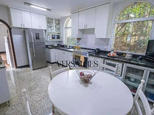 Casa / Sobrado para Venda em Belo Horizonte/MG Bandeirantes Pampulha 6 Quartos