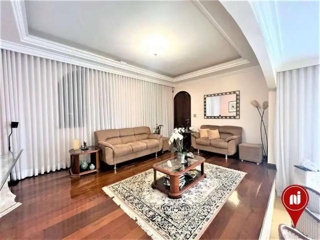 Casa / Sobrado para Venda em Belo Horizonte/MG Belvedere 4 Quartos
