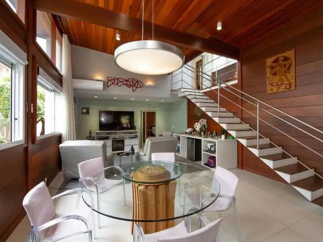 Casa / Sobrado para Venda em Belo Horizonte/MG Belvedere 3 Quartos