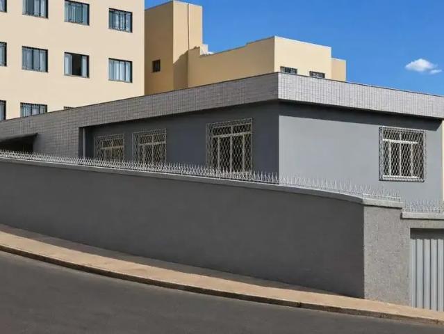 Casa / Sobrado para Venda em Belo Horizonte/MG Calafate 3 Quartos