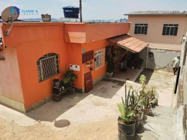 Casa / Sobrado para Venda em Belo Horizonte/MG Califórnia 4 Quartos