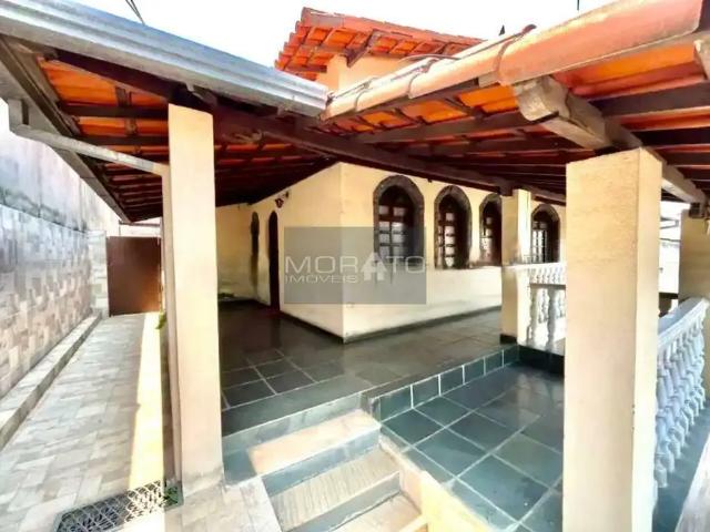 Casa / Sobrado para Venda em Belo Horizonte/MG Camargos 3 Quartos