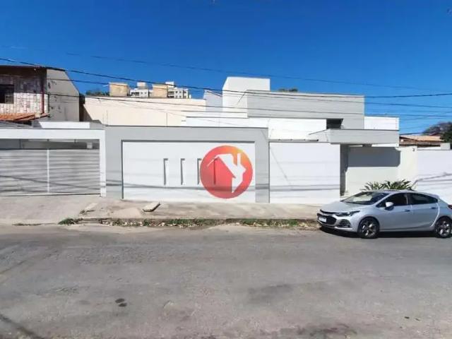 Casa / Sobrado para Venda em Belo Horizonte/MG Candelária 3 Quartos