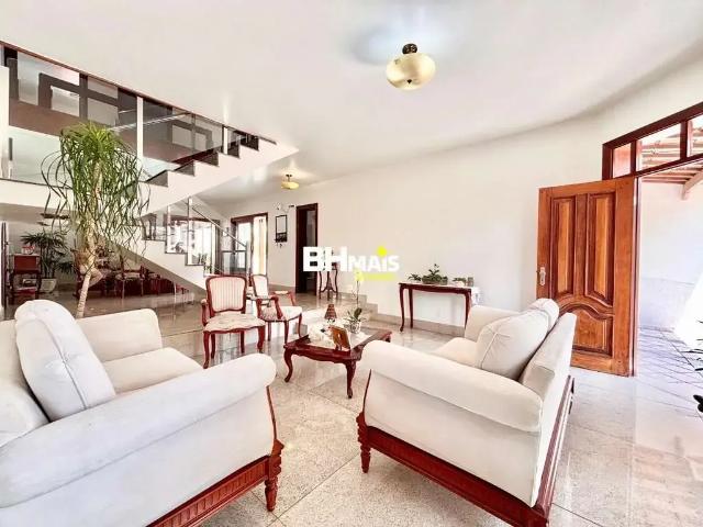Casa / Sobrado para Venda em Belo Horizonte/MG Castelo 4 Quartos