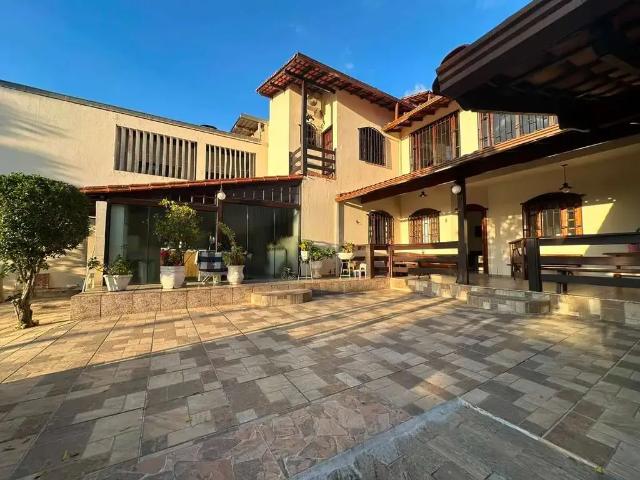 Casa / Sobrado para Venda em Belo Horizonte/MG Castelo 4 Quartos