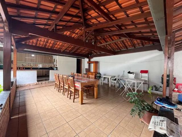 Casa / Sobrado para Venda em Belo Horizonte/MG Castelo 4 Quartos