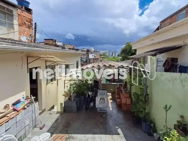 Casa / Sobrado para Venda em Belo Horizonte/MG Carlos Prates 2 Quartos