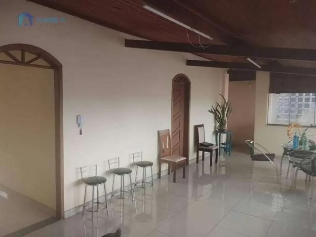 Casa / Sobrado para Venda em Belo Horizonte/MG Carlos Prates 4 Quartos