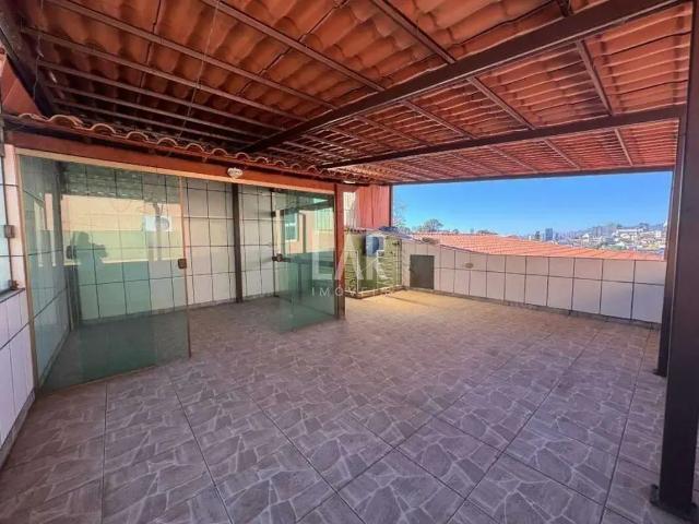 Casa / Sobrado para Venda em Belo Horizonte/MG Carlos Prates 4 Quartos