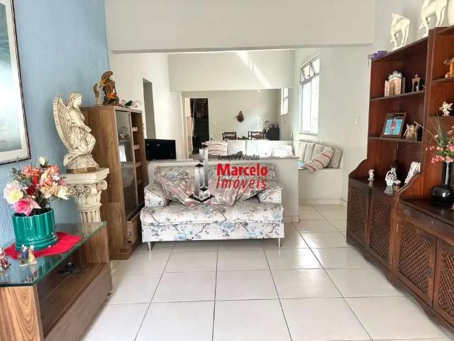 Casa / Sobrado para Venda em Belo Horizonte/MG Carlos Prates 4 Quartos