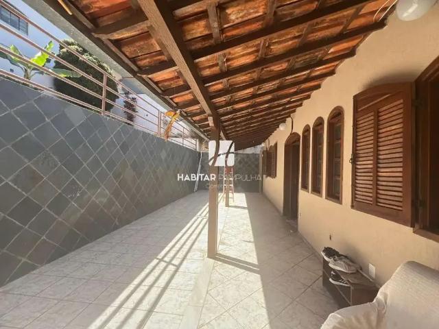 Casa / Sobrado para Venda em Belo Horizonte/MG Céu Azul 6 Quartos