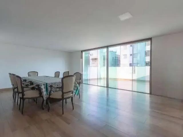 Casa / Sobrado para Venda em Belo Horizonte/MG Colégio Batista 4 Quartos