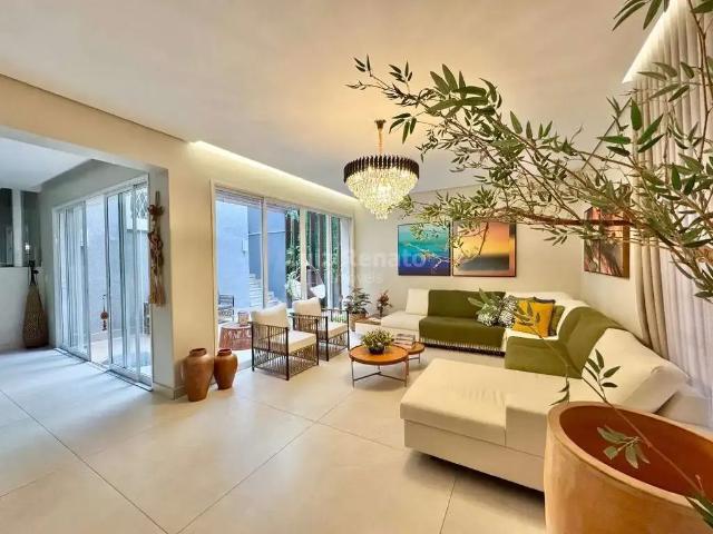 Casa / Sobrado para Venda em Belo Horizonte/MG Colégio Batista 4 Quartos