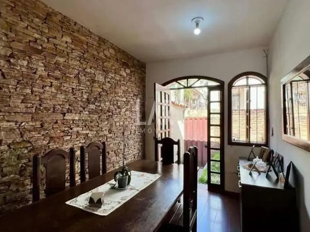 Casa / Sobrado para Venda em Belo Horizonte/MG Colégio Batista 3 Quartos