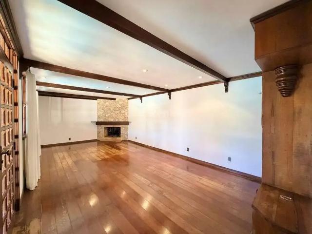 Casa / Sobrado para Venda em Belo Horizonte/MG Comiteco 5 Quartos