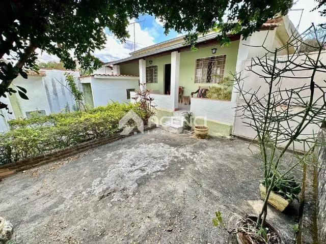 Casa / Sobrado para Venda em Belo Horizonte/MG Coqueiros 3 Quartos