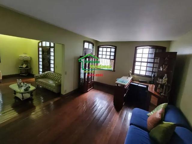 Casa / Sobrado para Venda em Belo Horizonte/MG Coração Eucarístico 5 Quartos