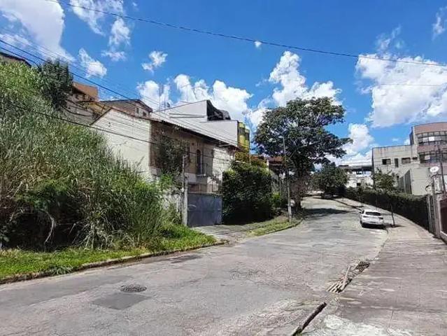 Casa / Sobrado para Venda em Belo Horizonte/MG Dom Cabral 3 Quartos
