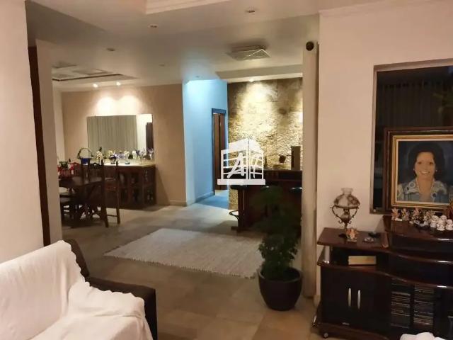 Casa / Sobrado para Venda em Belo Horizonte/MG Esplanada 5 Quartos
