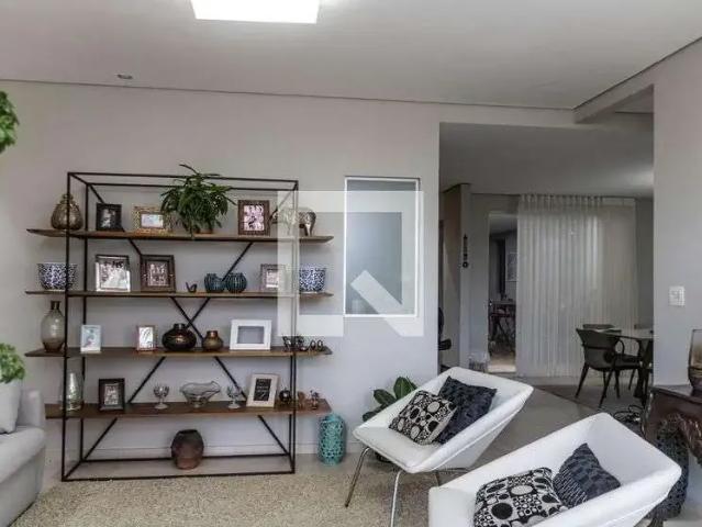 Casa / Sobrado para Venda em Belo Horizonte/MG Estoril 6 Quartos
