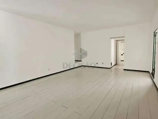 Casa / Sobrado para Venda em Belo Horizonte/MG Funcionários 5 Quartos