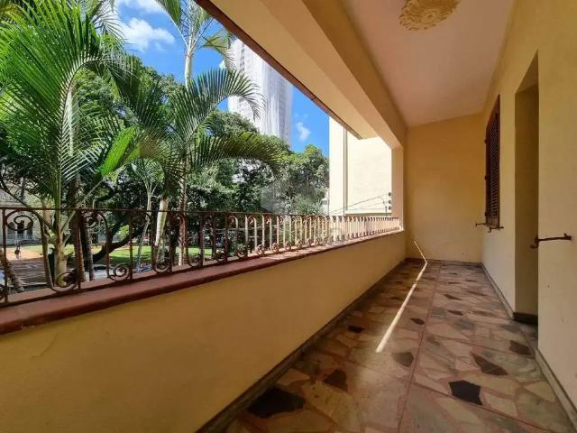 Casa / Sobrado para Venda em Belo Horizonte/MG Funcionários 6 Quartos